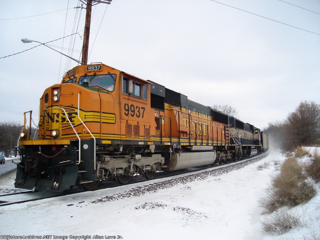 BNSF 9937 west